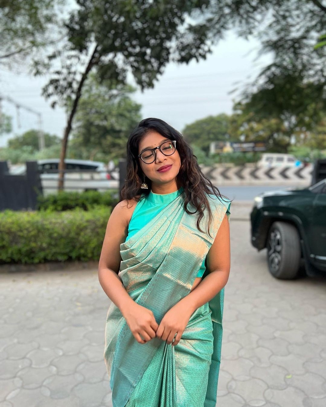 கிக் ஏத்தும் உடல் அழகு !! வி ஜே பார்வதியின் புகைப்படத்துக்கு வாவ் ...
